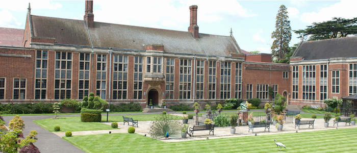Whitgift Summer School About Whitgift 700x300_ | アイビー UK
